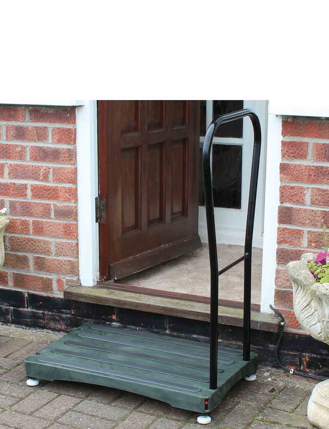 Bigfoot Half Step With One Support Handle | Chums