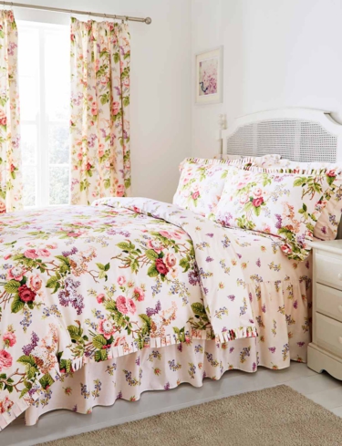 Matching Bedding & Curtains - Chums